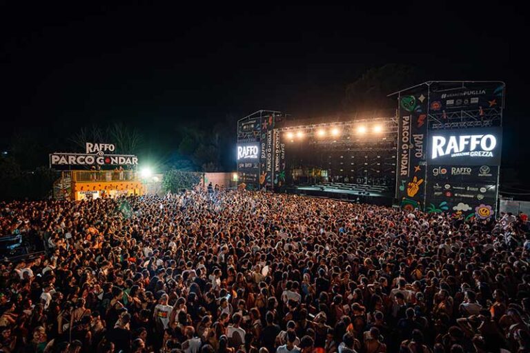 Sabato 16 agosto Luchè fa tappa al Raffo Parco Gondar di Gallipoli per ...